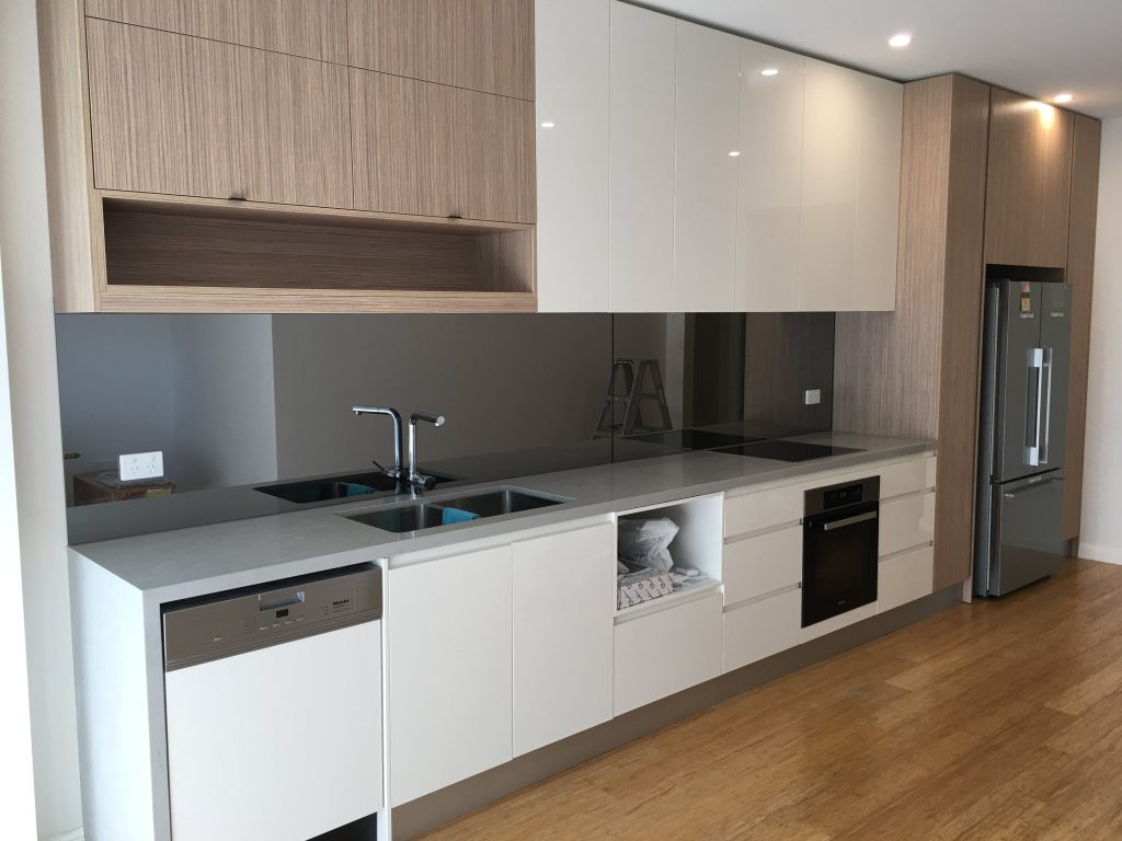 Handleless Kitchen Design Style for Home: The Pros and Cons